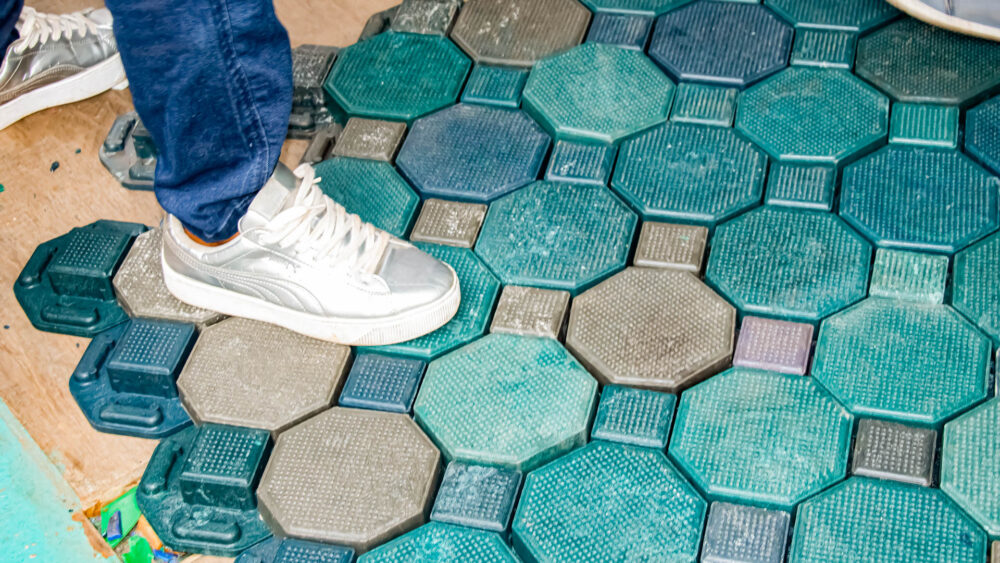Producer of recycled plastic paving stones | BGS Recyplast
